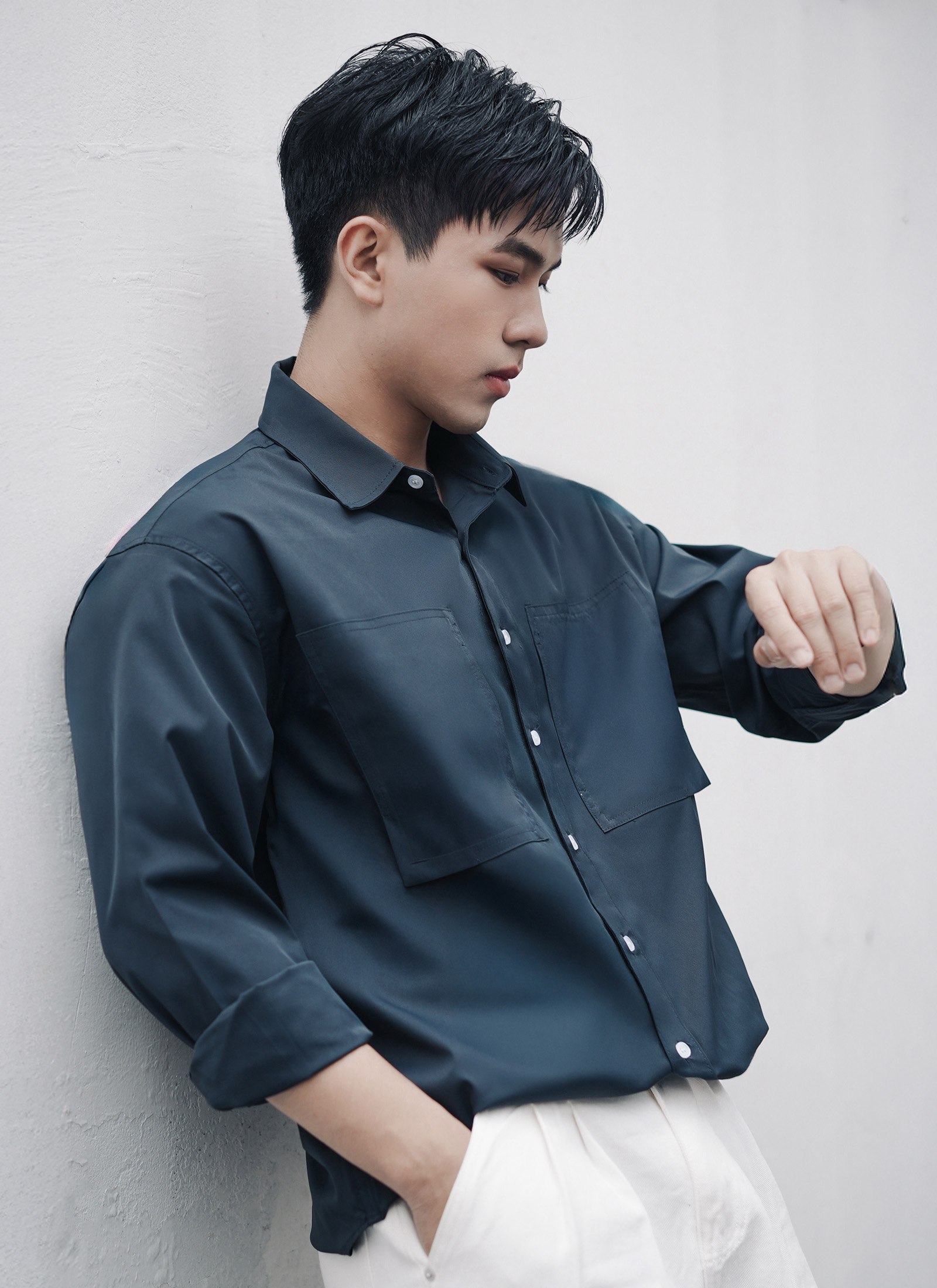 MODERN SLEEK – Dandy Cosmo